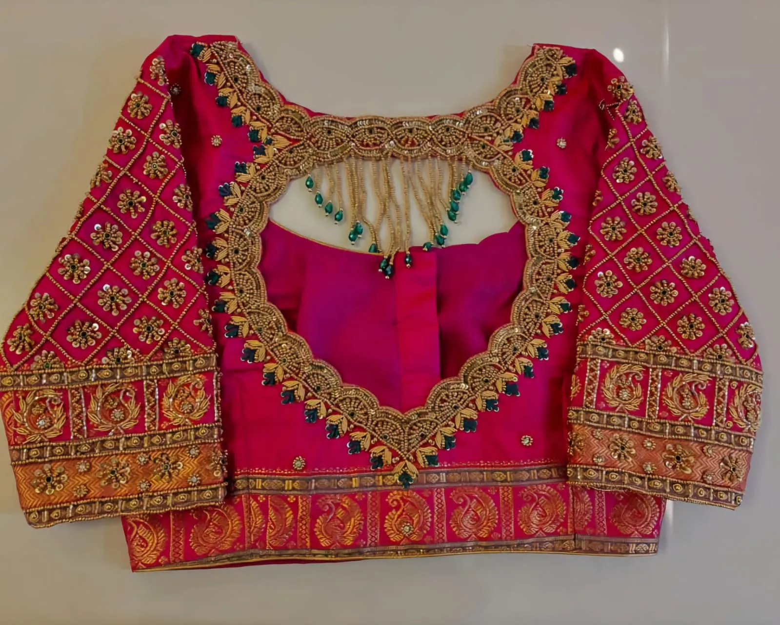 Subtle Rosé – The Art of Simple Beads